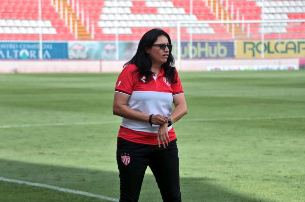 Fabiola Vargas fue cesada como directora técnica de las Centellas - LJA ...