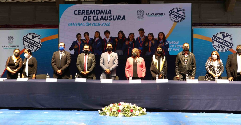 Egresan estudiantes del Cecytea en Aguascalientes - LJA Aguascalientes