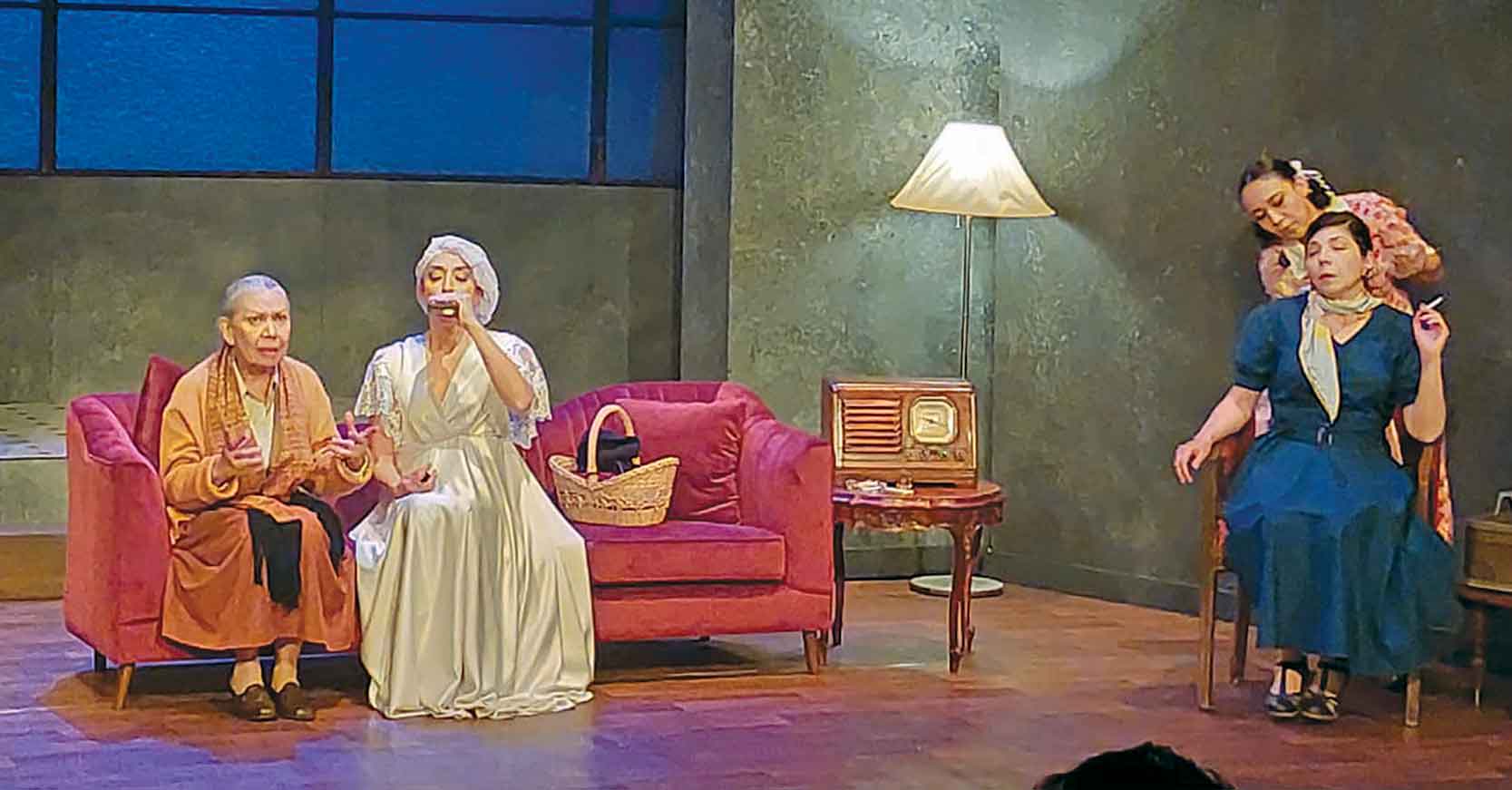 Con teatro inmersivo y reconocimientos, la CNT celebrará 50 años en ...