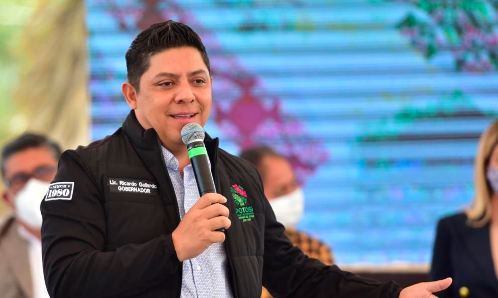 ‘Fantasma’ de mujer desnuda se aparece en el Palacio de Gobierno de San Luis Potosí - LJA.MX ...